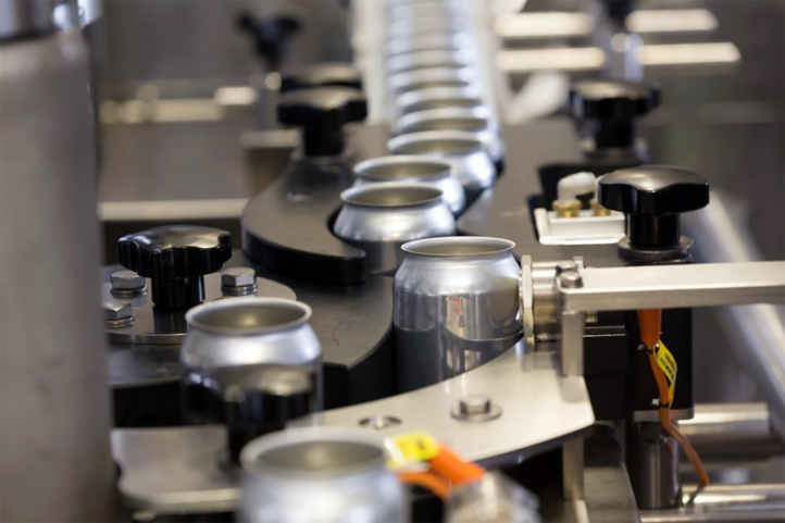 Línea de llenado de latas para cervecerías: créala con Comac - Co.Mac.